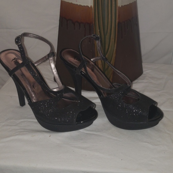 FIONI Clothing | Shoes | Fini Black Women Sandal | Poshmark